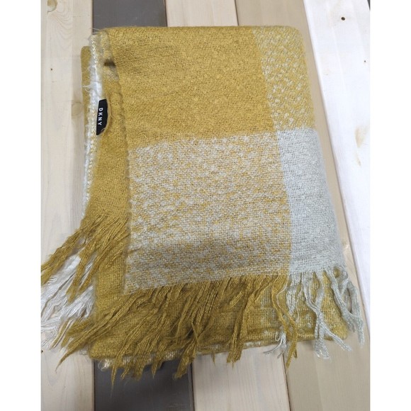 Dkny | Bedding | Dkny Home Nubby Fringed Throw Yellow Gold Woven Color ...